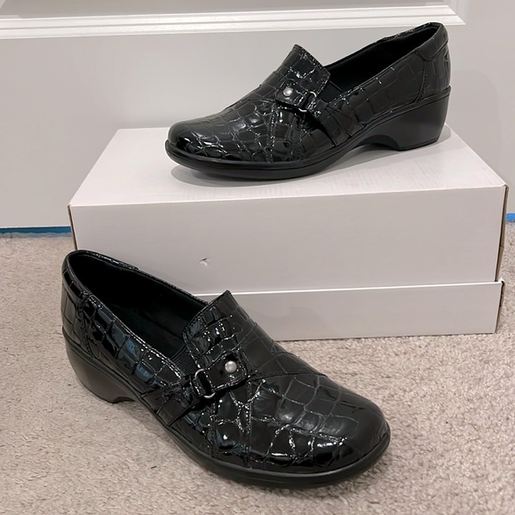 Clarks | Shoes | Clarks Croc Embossed Bendables Loafers | Poshmark